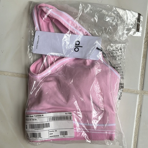 ALO Yoga | Tops | Alo Airbrush Heart Throb Bra Nwt Sweet Pink | Poshmark